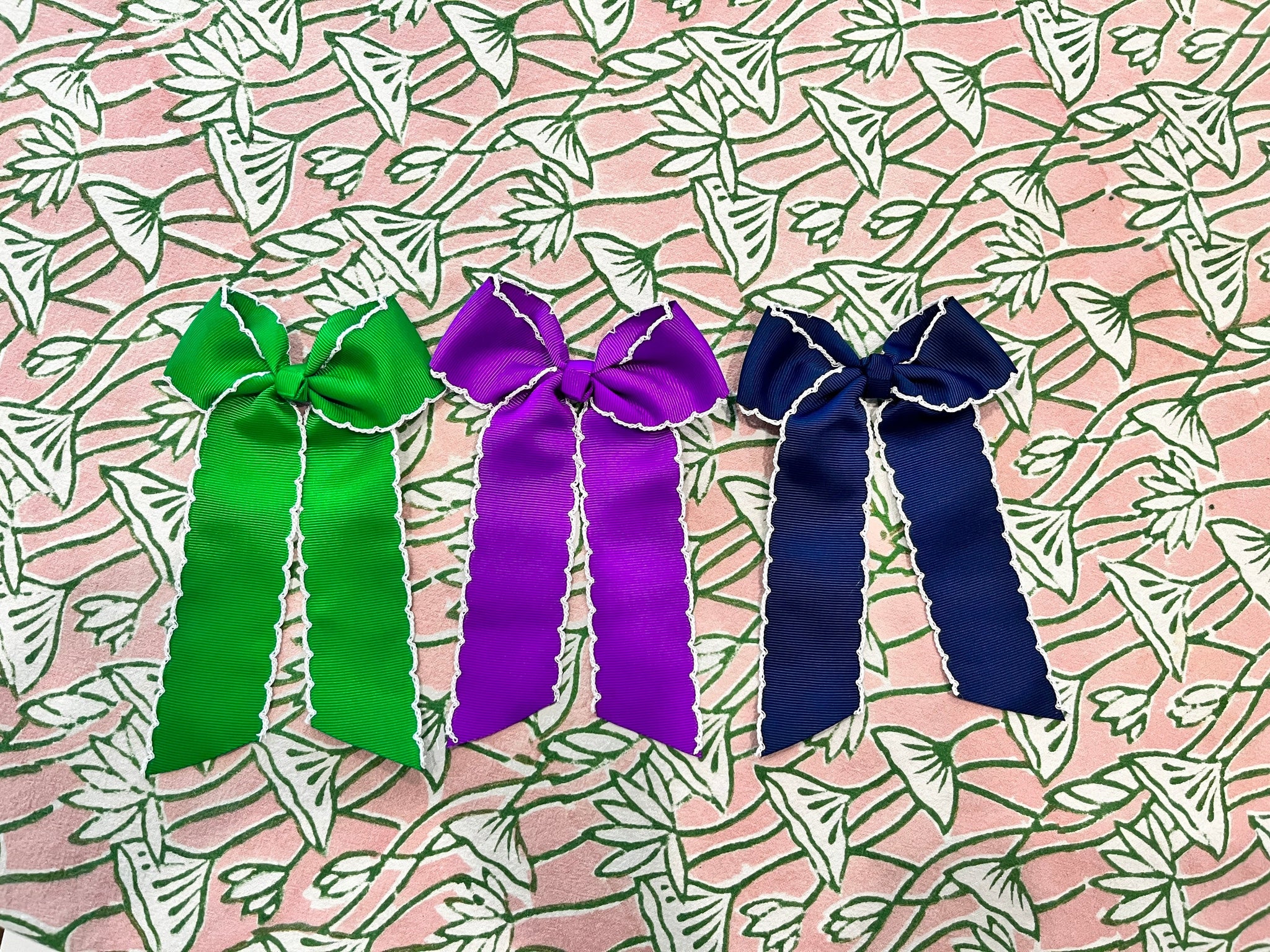 Medium Grosgrain Moonstitch hair bow – Southern Proper Blanks